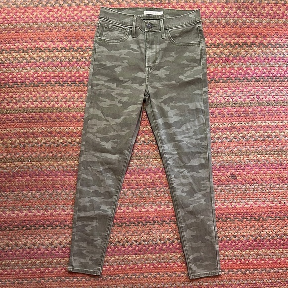 Levi's | Jeans | New Levis 72 High Rise Super Skinny Army Camo Green ...